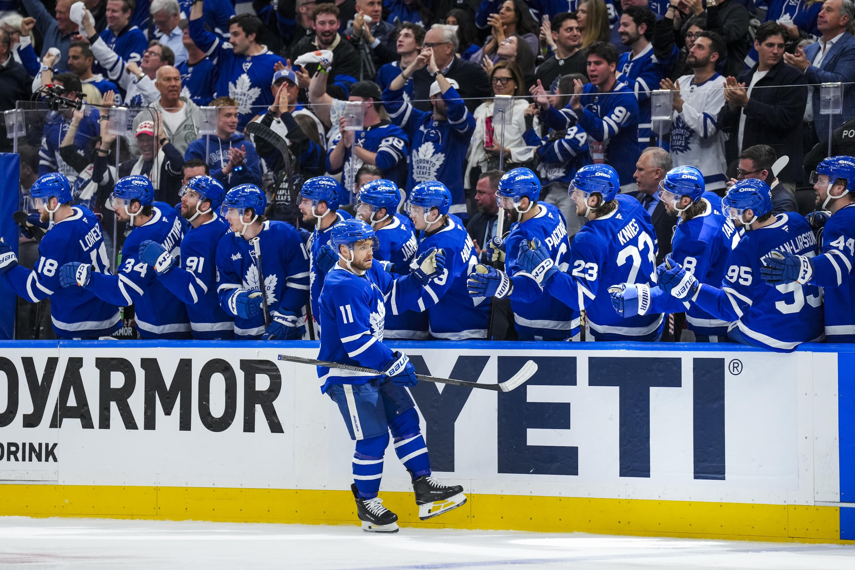 Drake Loses $1M Bet, Blames Justin Bieber Curse for Maple Leafs' NHL ...