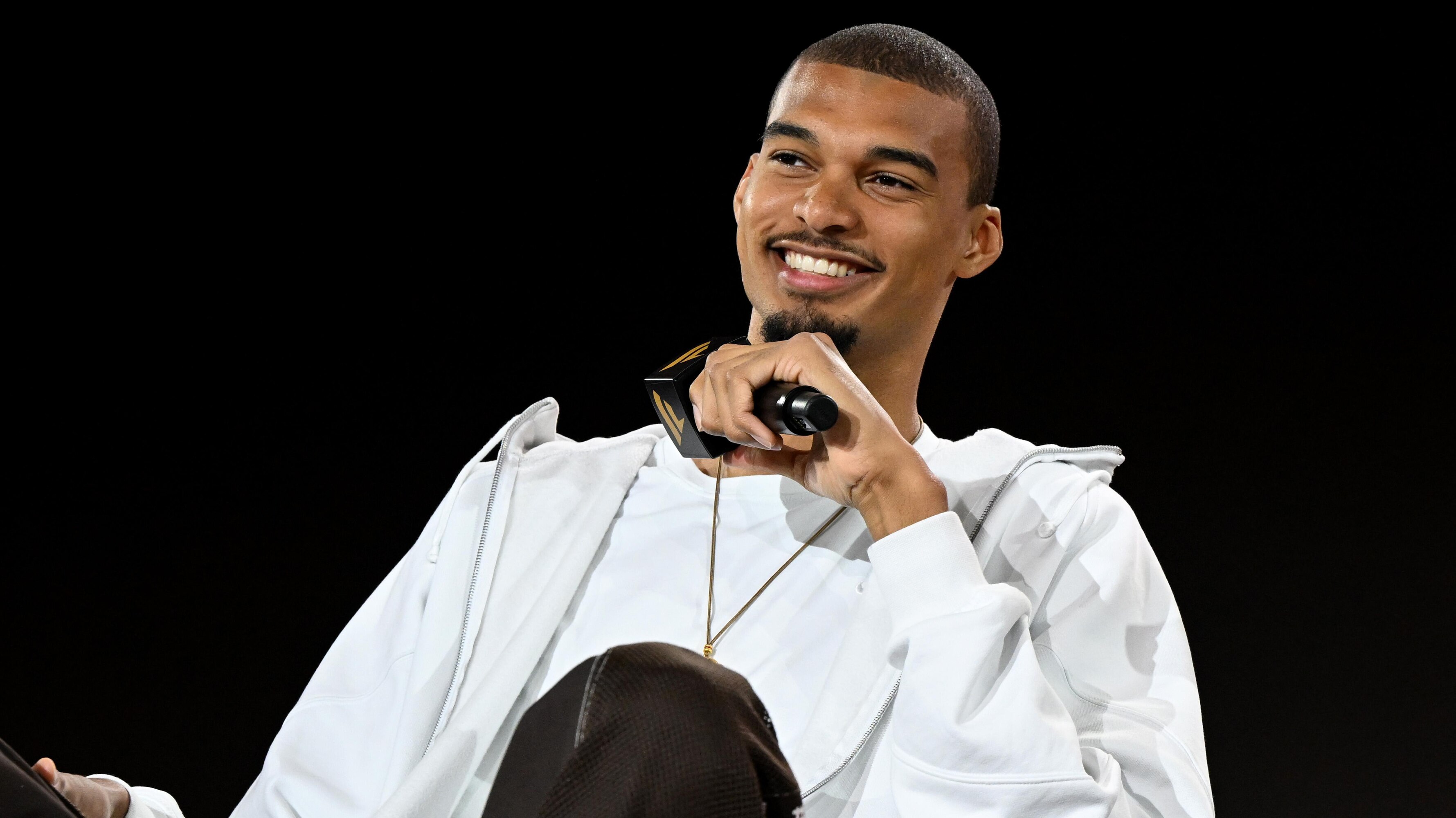 Spurs' Victor Wembanyama Voices Alien Basketball Player in 'Futurama ...