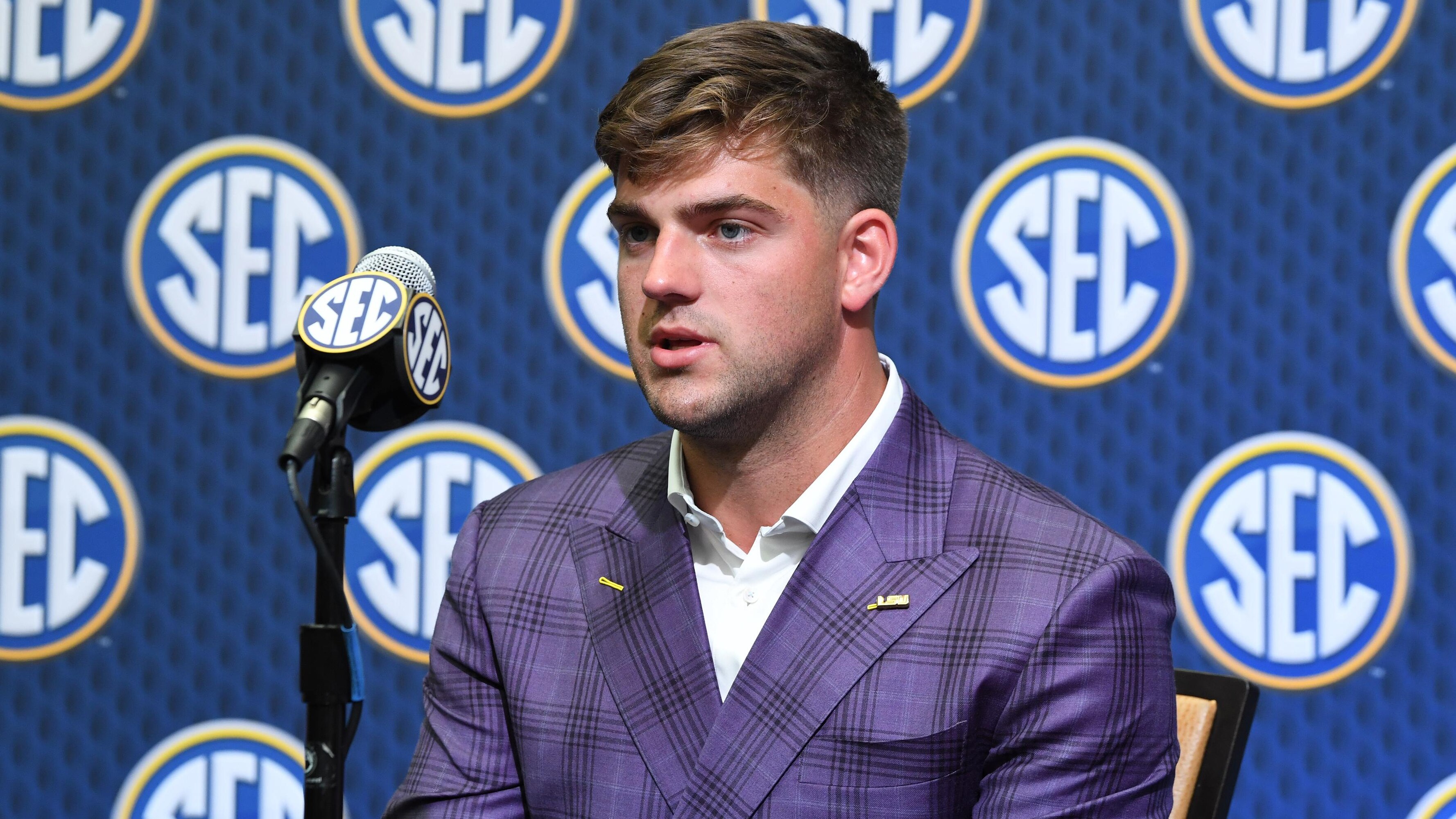 Garrett Nussmeier Explains Forgoing NFL Draft to Stay at LSU in Netflix ...