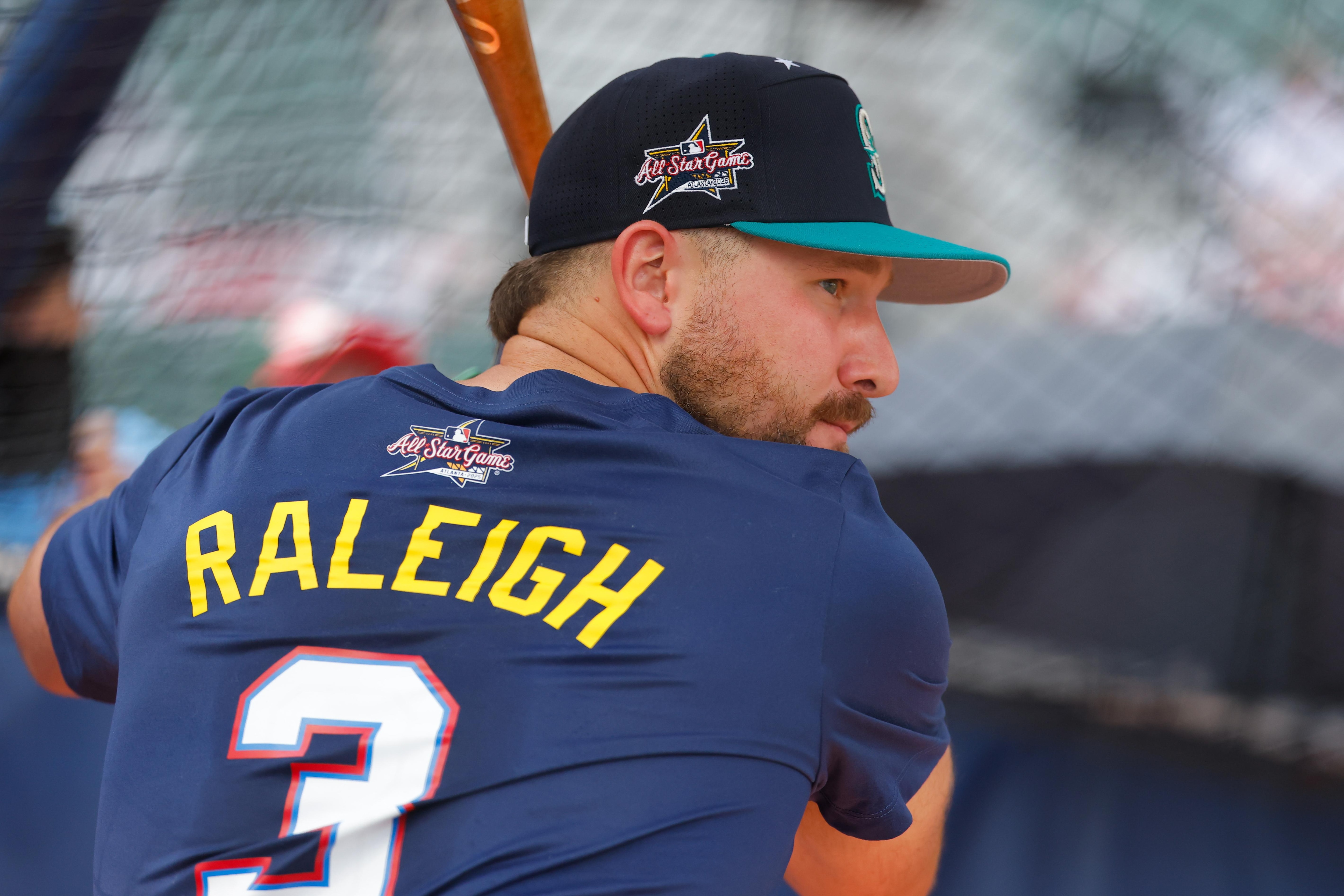 Mariners Post Cal Raleigh Meme in Reaction to Viral Coldplay Concert Video