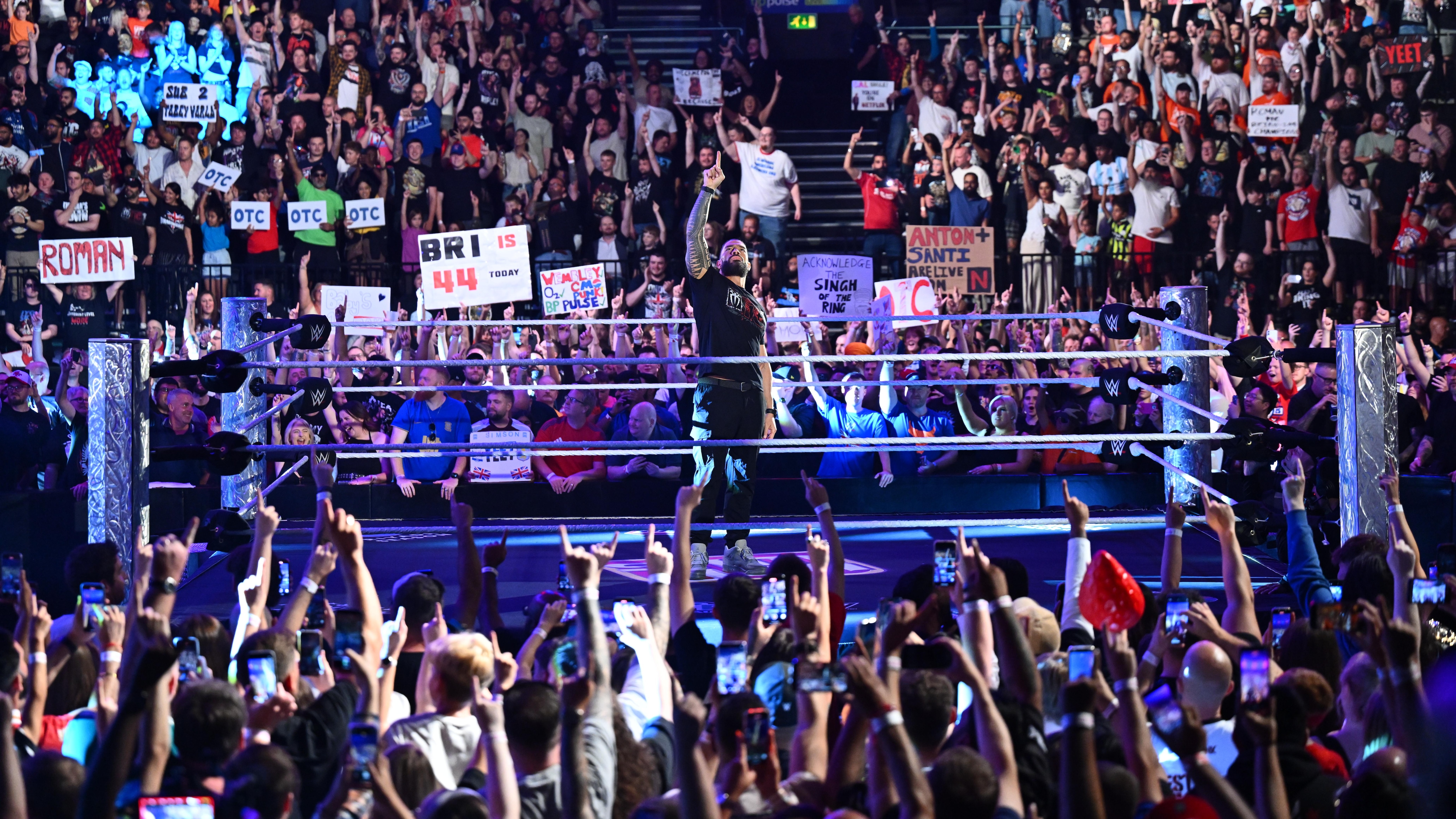 Roman Reigns Still WWE's Top Guy, Clash in Paris Match Card Letdown, More Raw Fallout