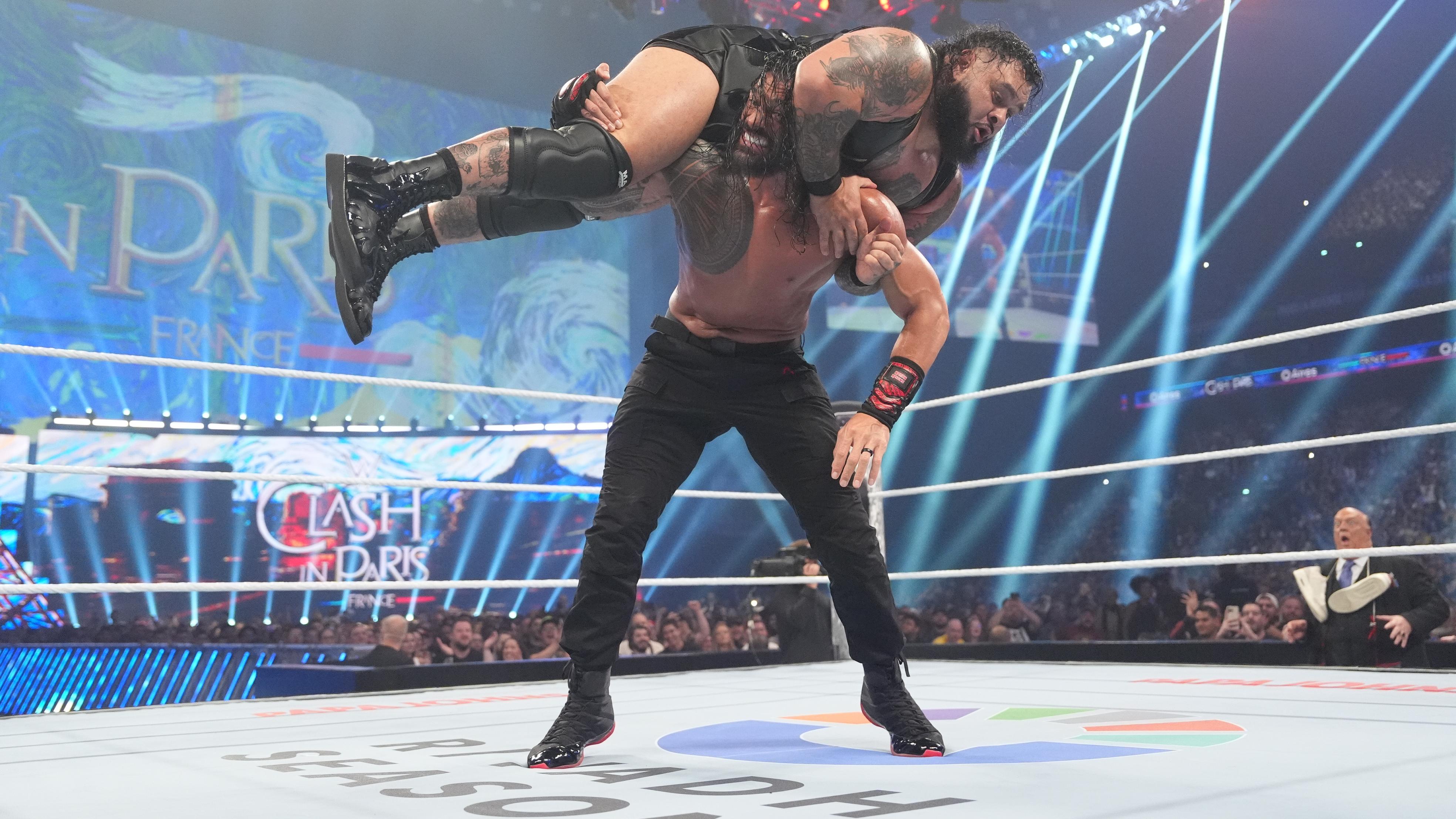 Roman Reigns Loses to Bronson Reed in Australian Street Fight at WWE ...