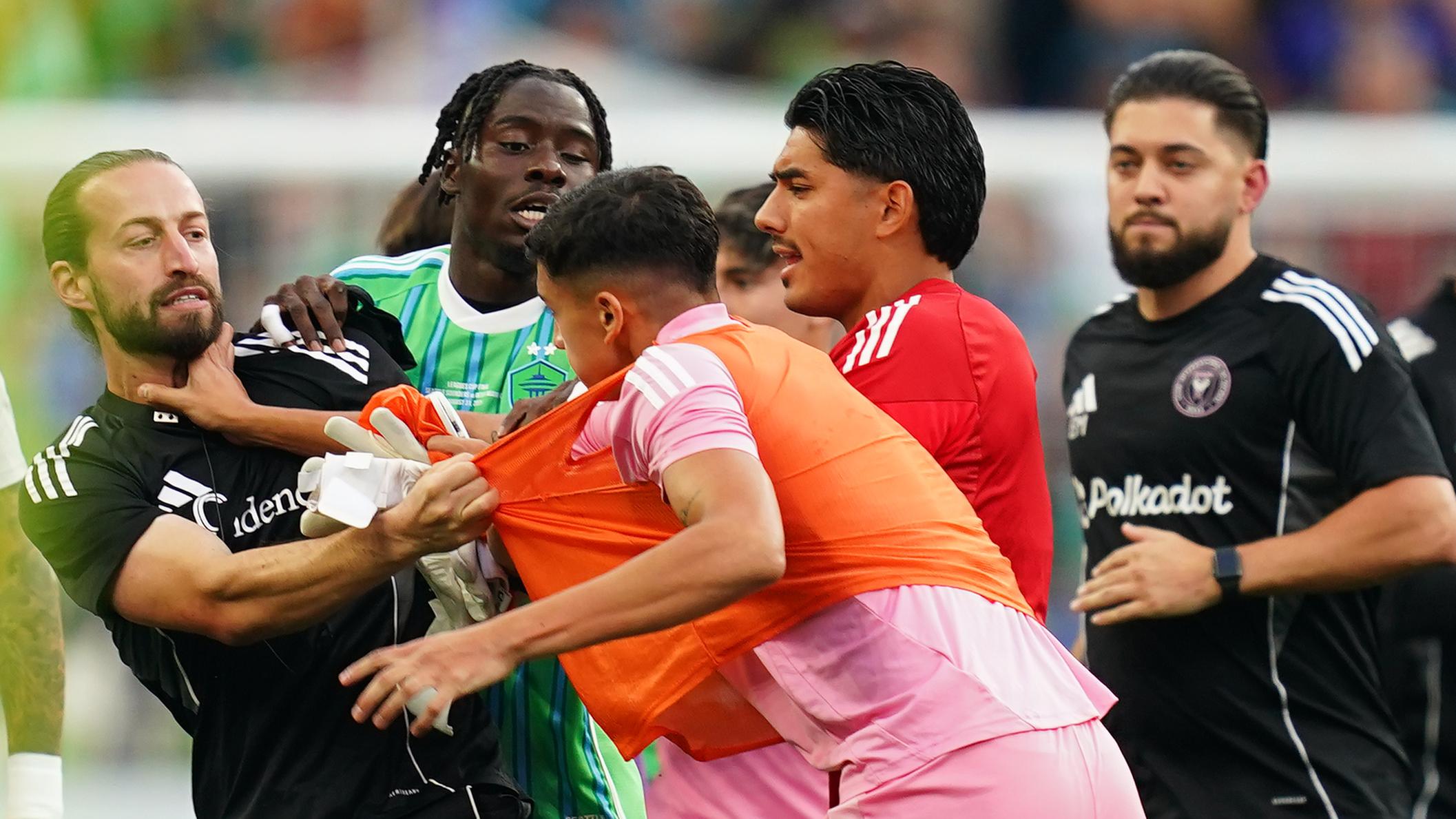 Miami's Luis Suarez Appears to Spit on Seattle Staff in Fight on Video at Leagues Cup