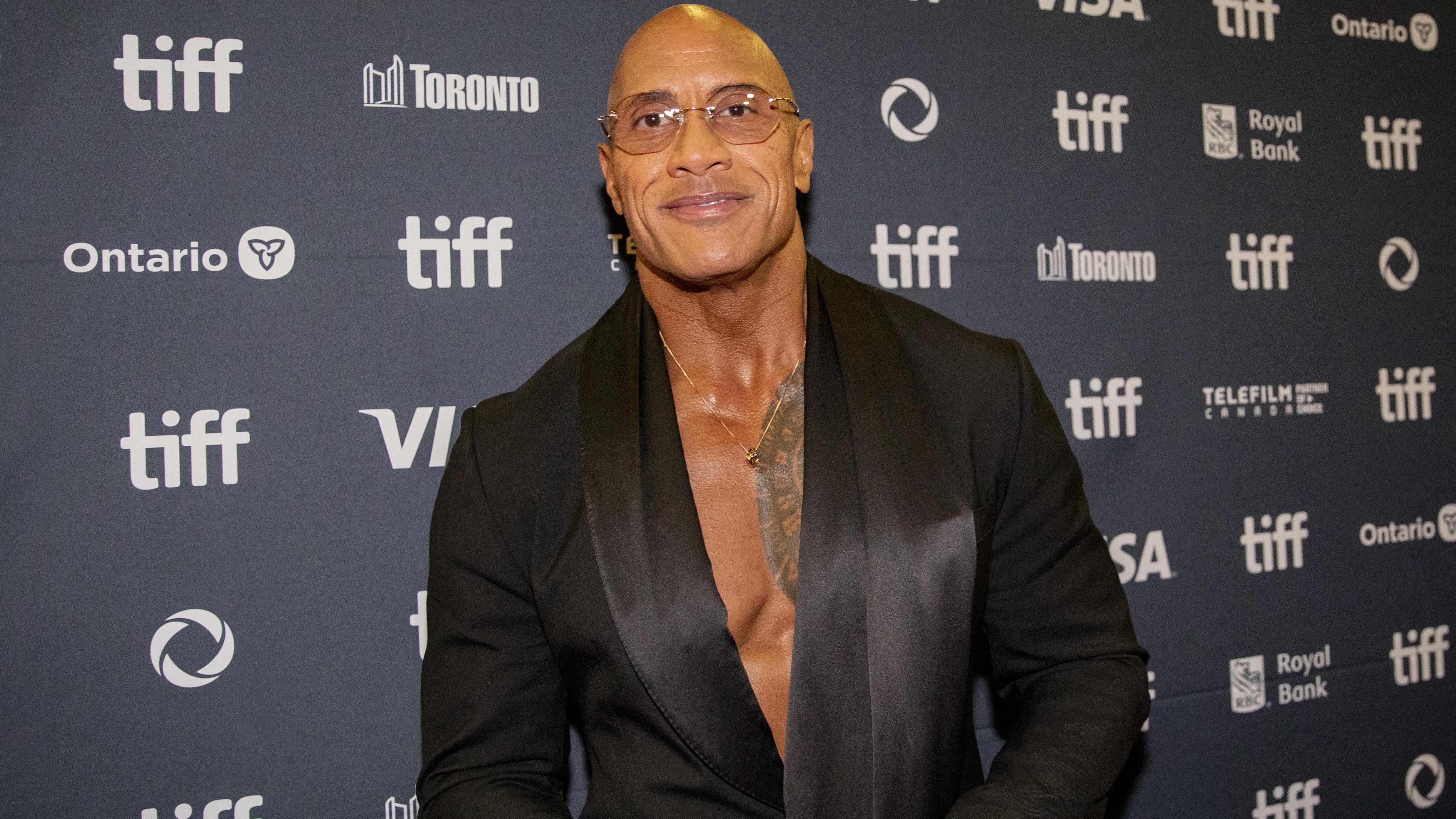 WWE's the Rock Shares 1st-Look Video at 'The Smashing Machine' Ahead of ...