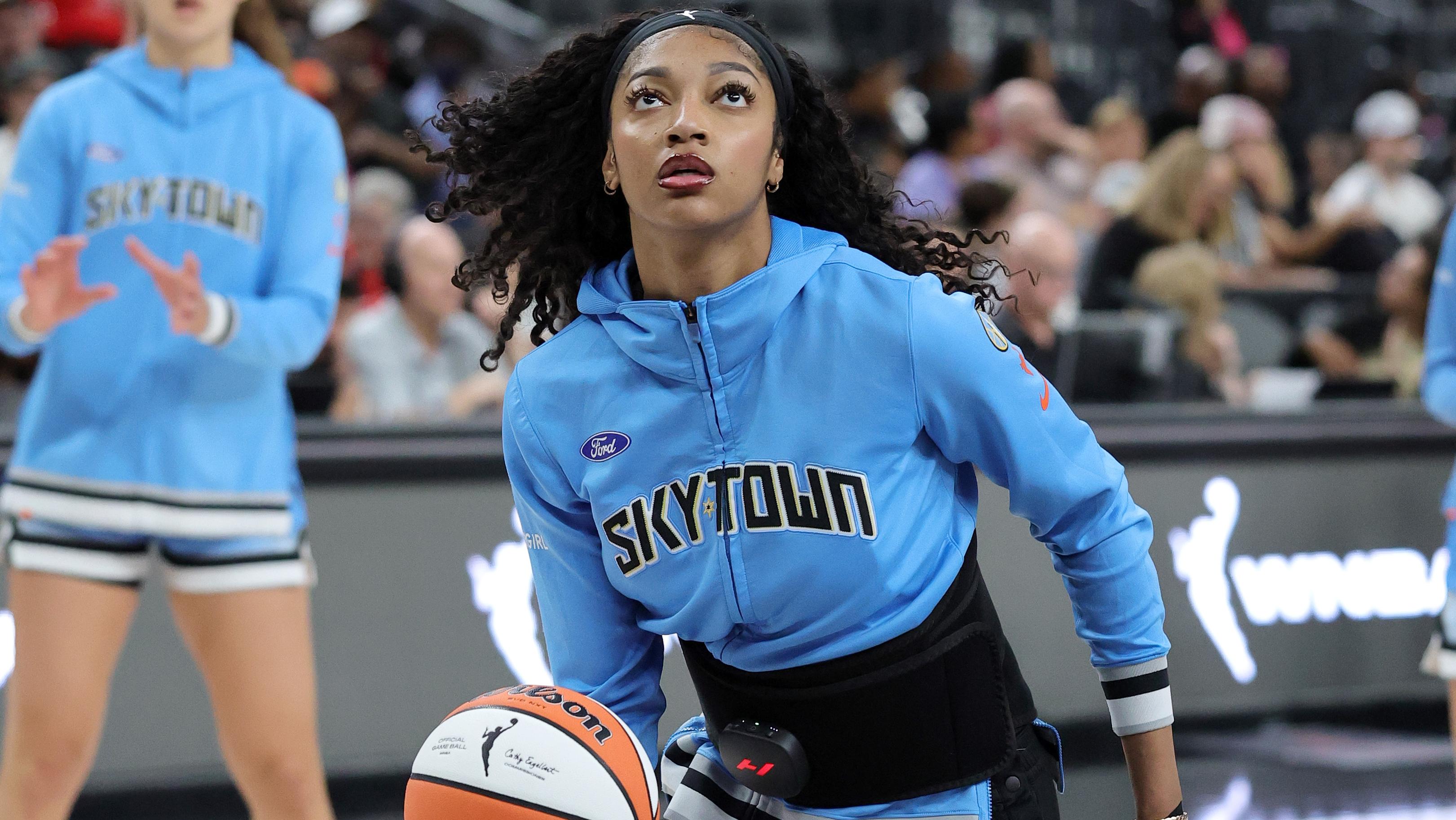 Portland Fire Reportedly Accidentally Leak Alex Sarama as HC for ...