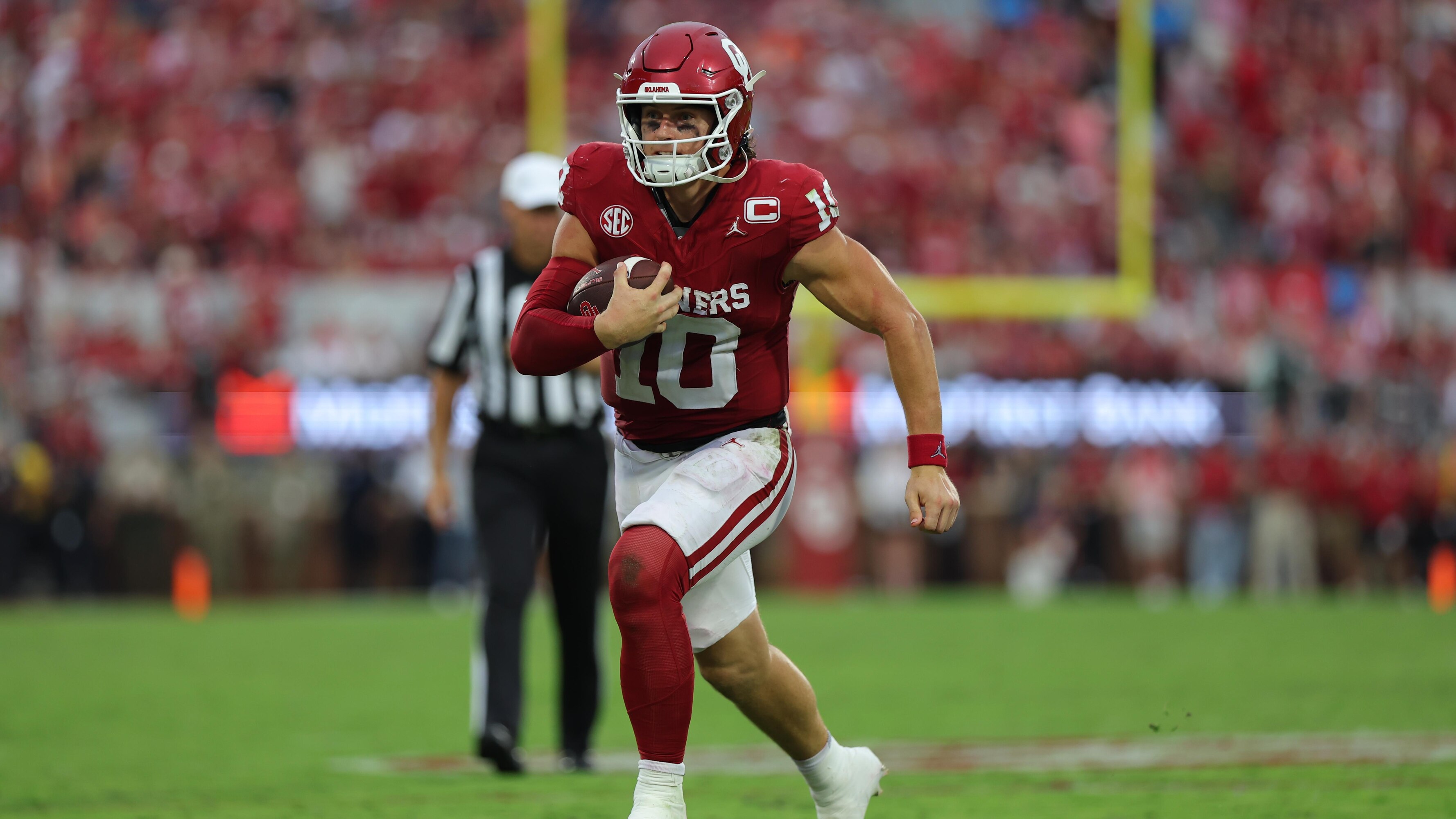 Oklahoma's John Mateer Says He Had Successful Surgery on Hand Injury