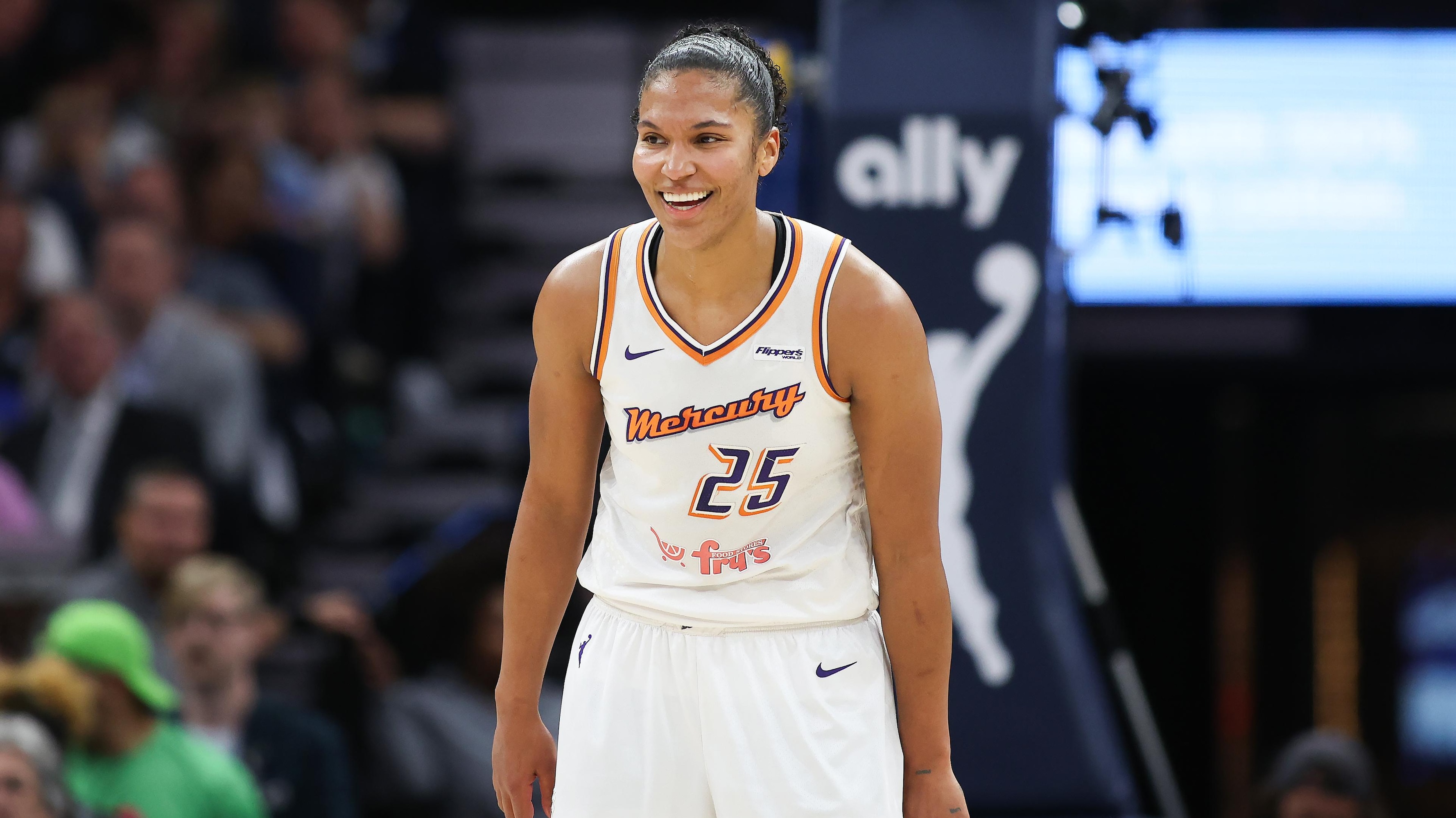 Paige Bueckers, Alyssa Thomas Headline 1st Reveal for Unrivaled's 2026 ...