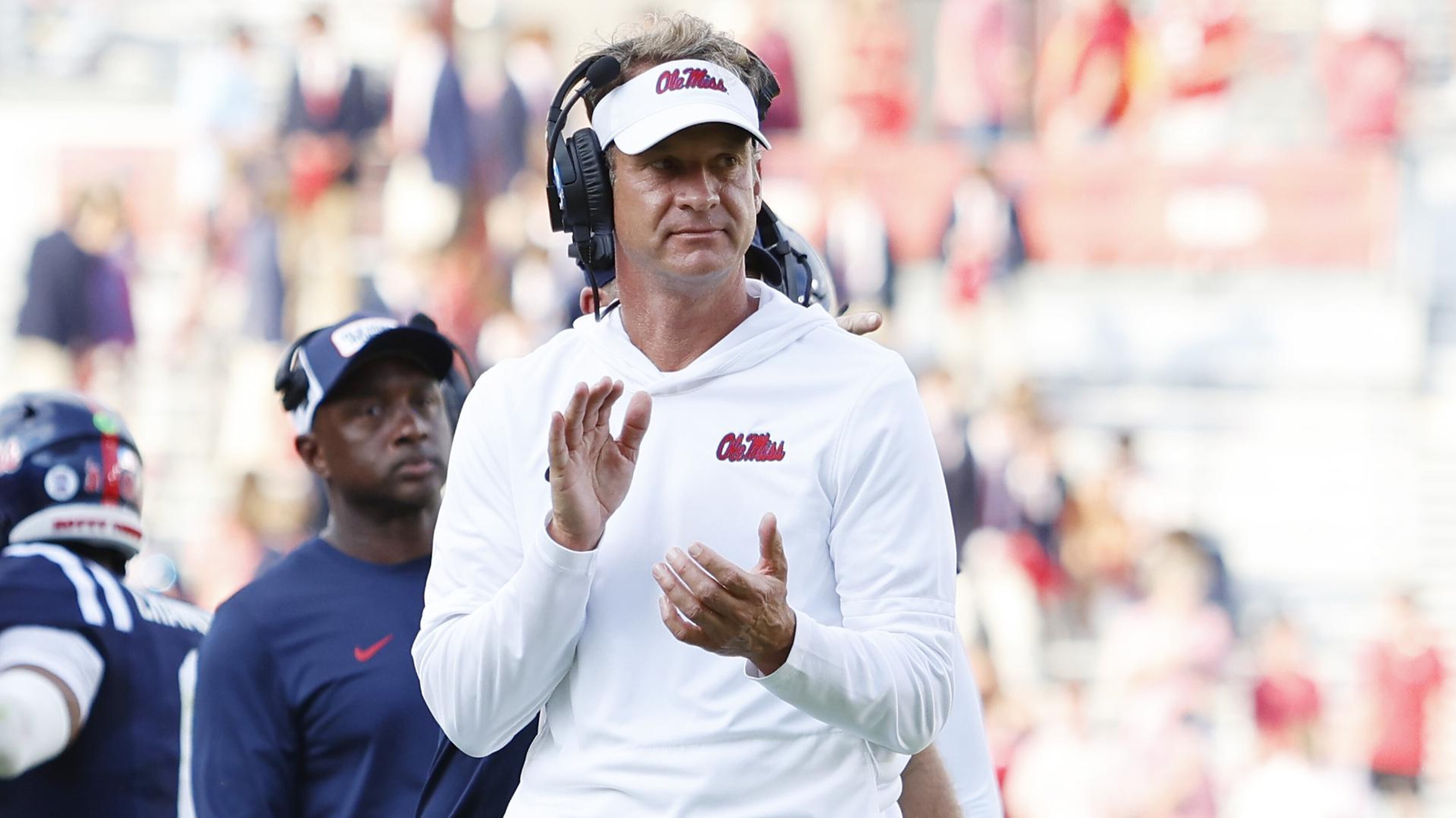 Lane Kiffin Praises 'Little, Short Kid' Trinidad Chambliss After Ole ...