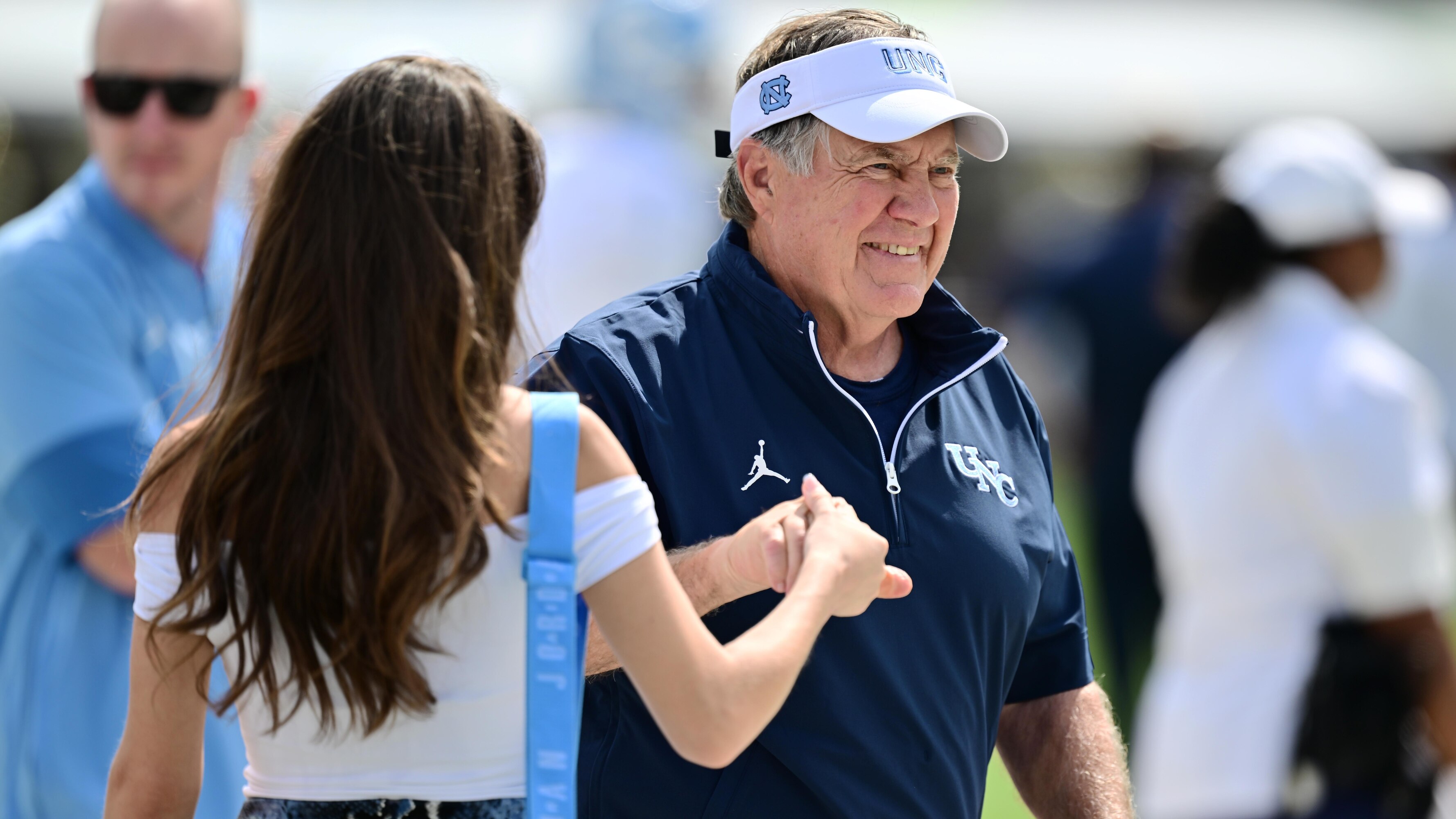 Bill Belichick, Jordon Hudson Land 'Us Weekly' Cover, Relationship ...