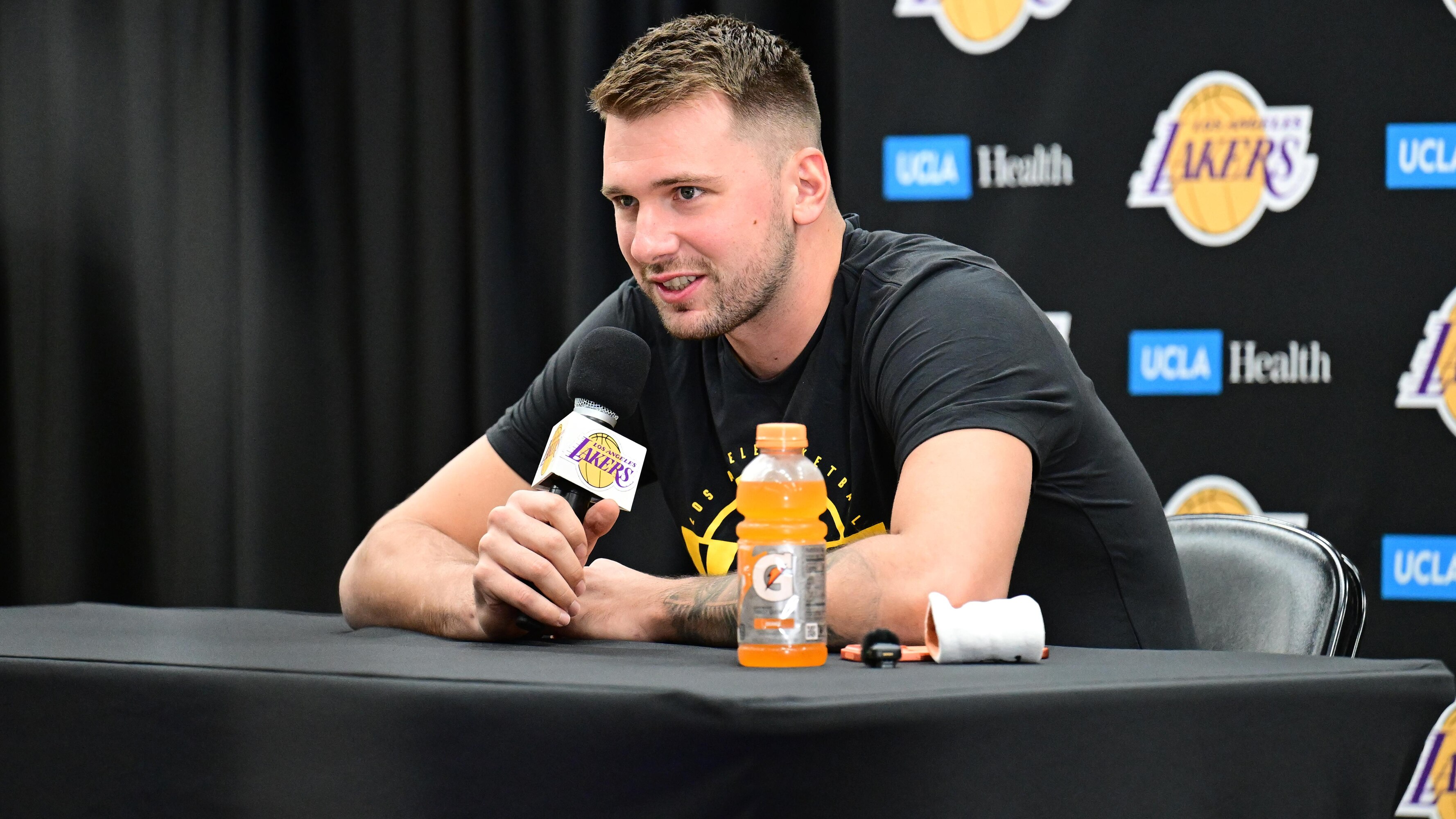Lakers' Luka Doncic Explains JJ Redick's 'Championship Shape' Goal on Video