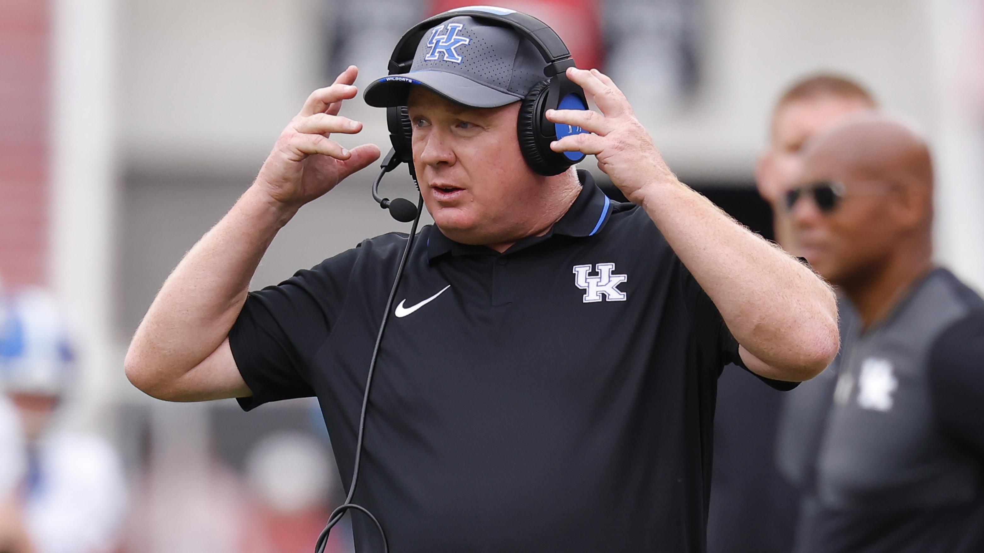 Mark Stoops Denies Kentucky Contract Buyout Rumors, 'There's No Quit In ...