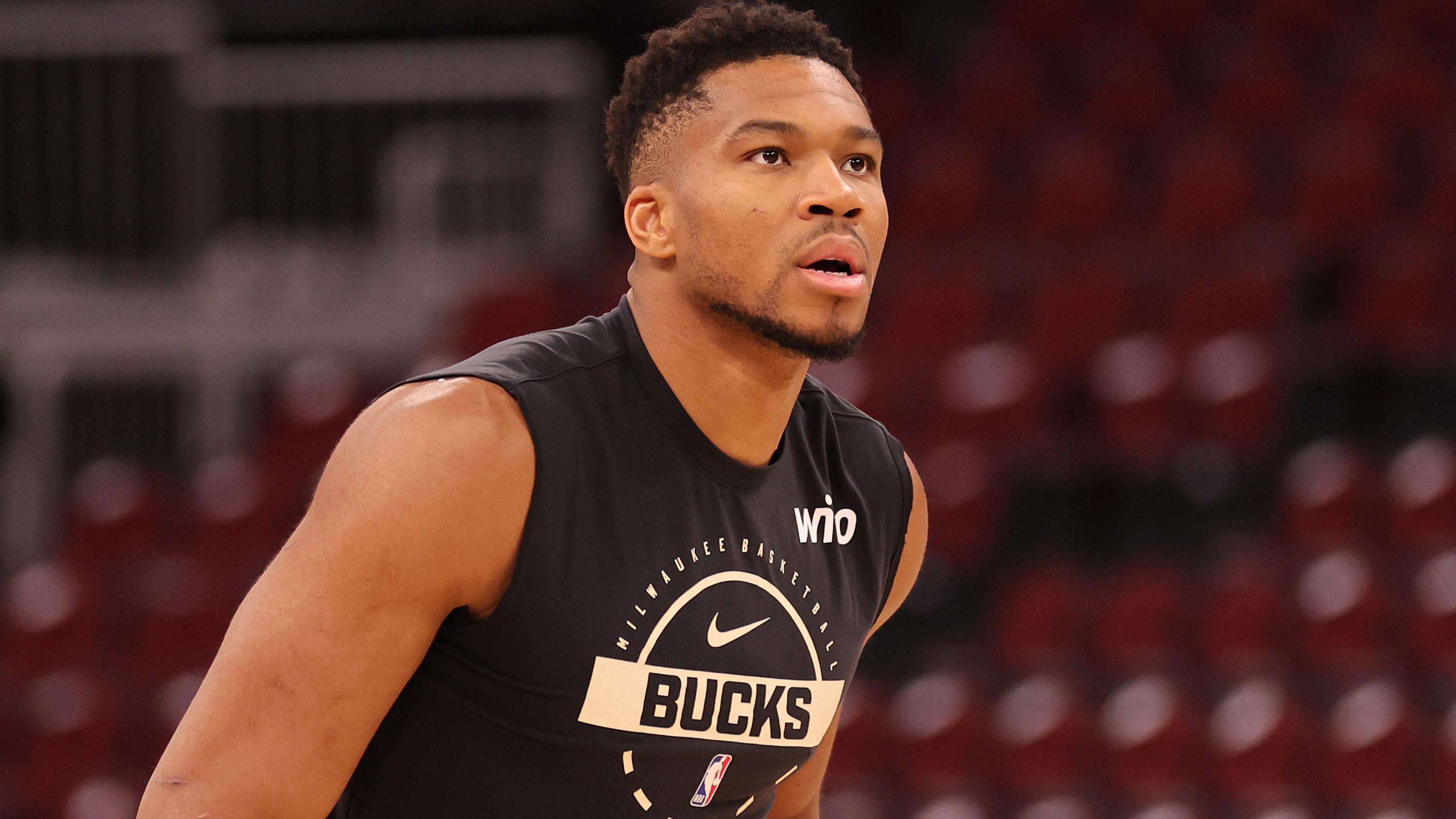Giannis Says He Can Play in NBA Until He's '36-38,' Eyes Greek Team to ...