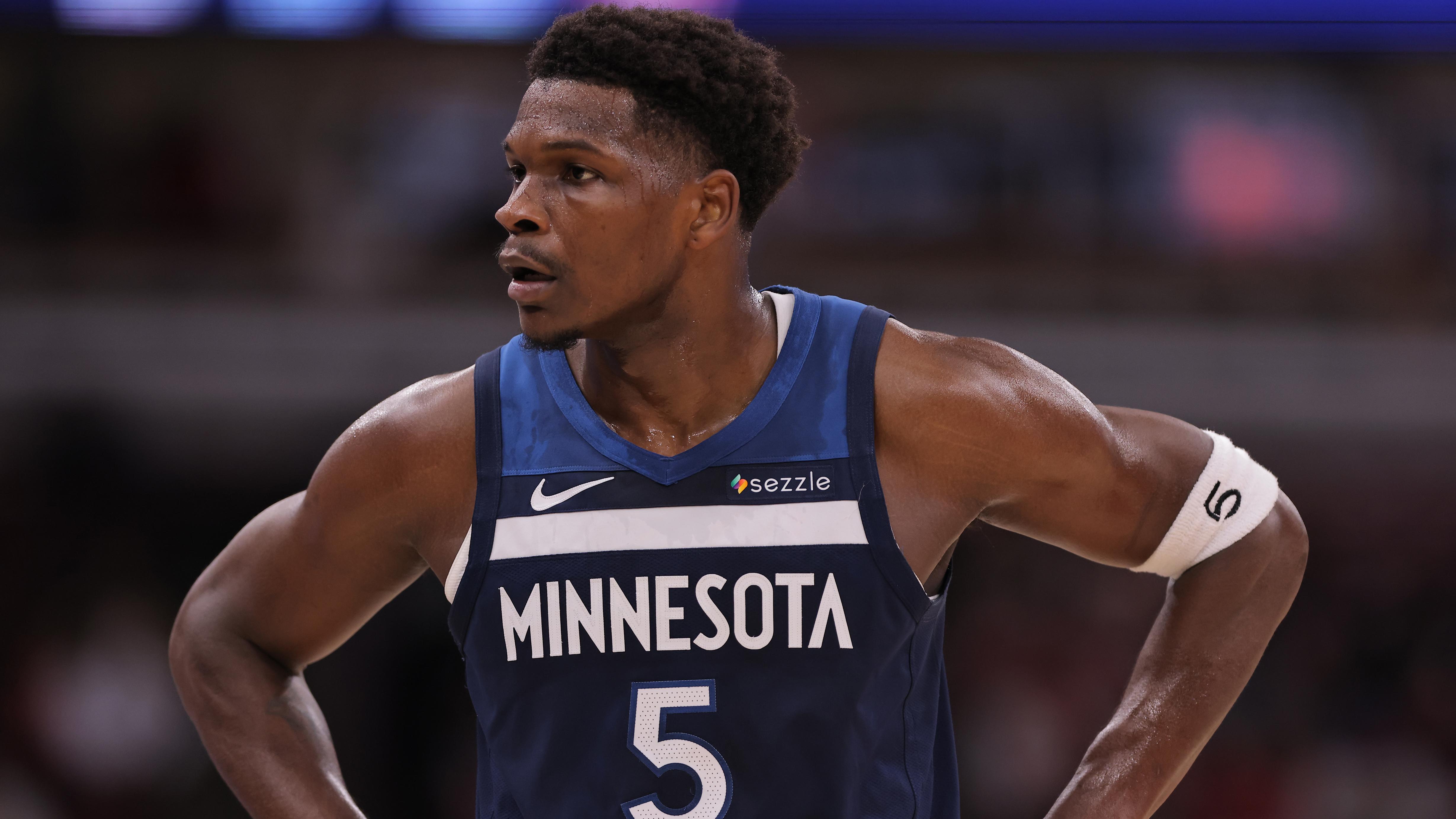 Timberwolves Unveil Prince-Inspired City Edition Uniforms, Court in Photos