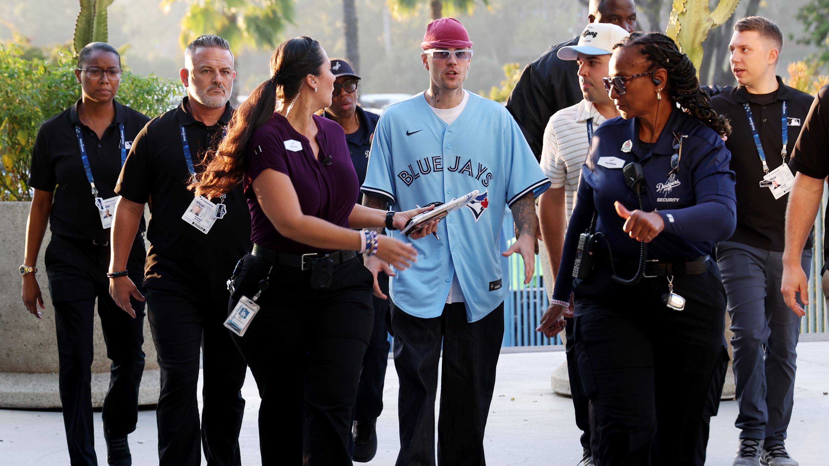 Blue Jays Fan Justin Bieber Hilariously Reacts to Shohei Ohtani HR ...