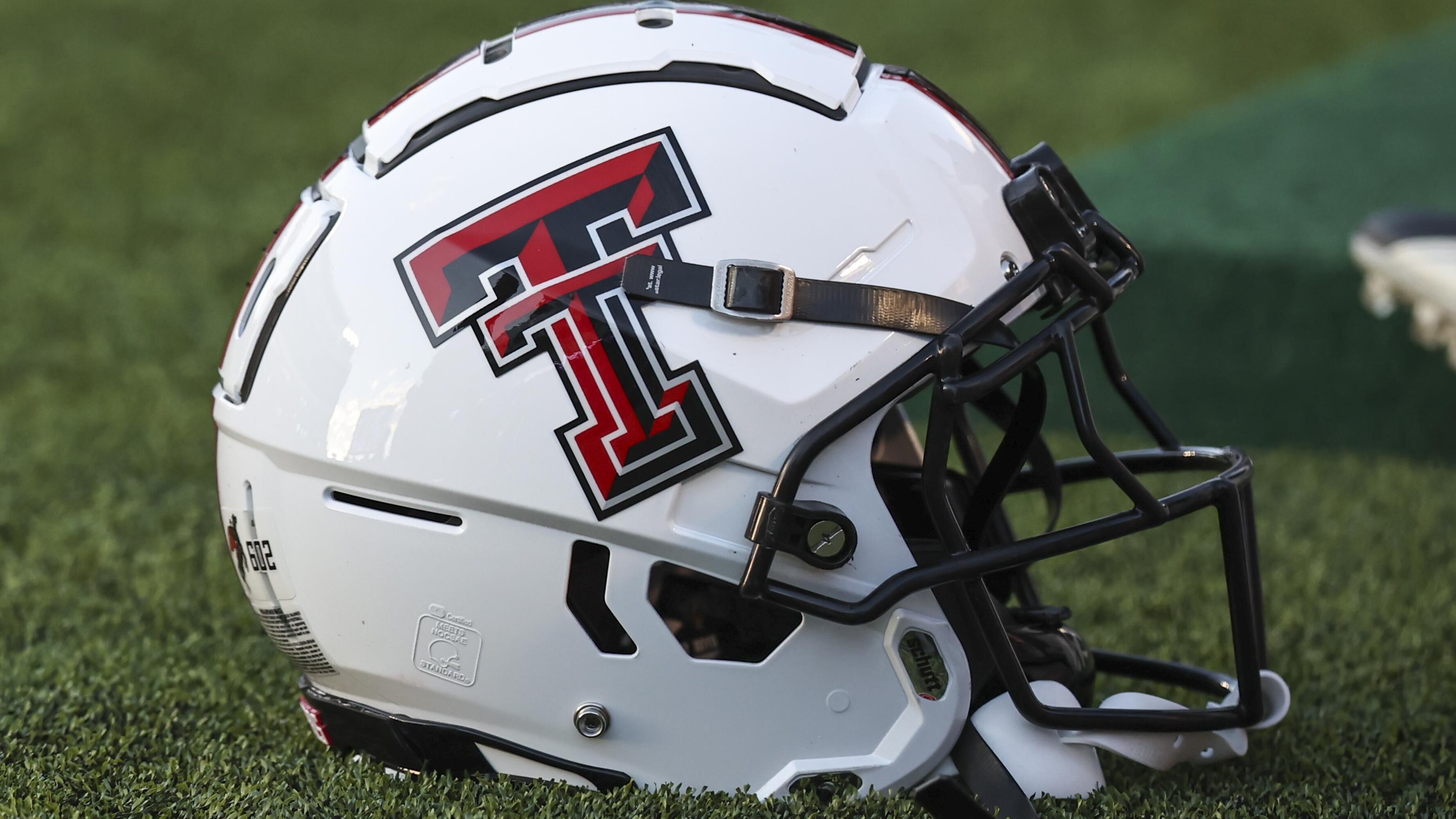 Texas Tech Debuts Patrick Mahomes-Inspired 'Too Cold' Uniforms vs. BYU ...