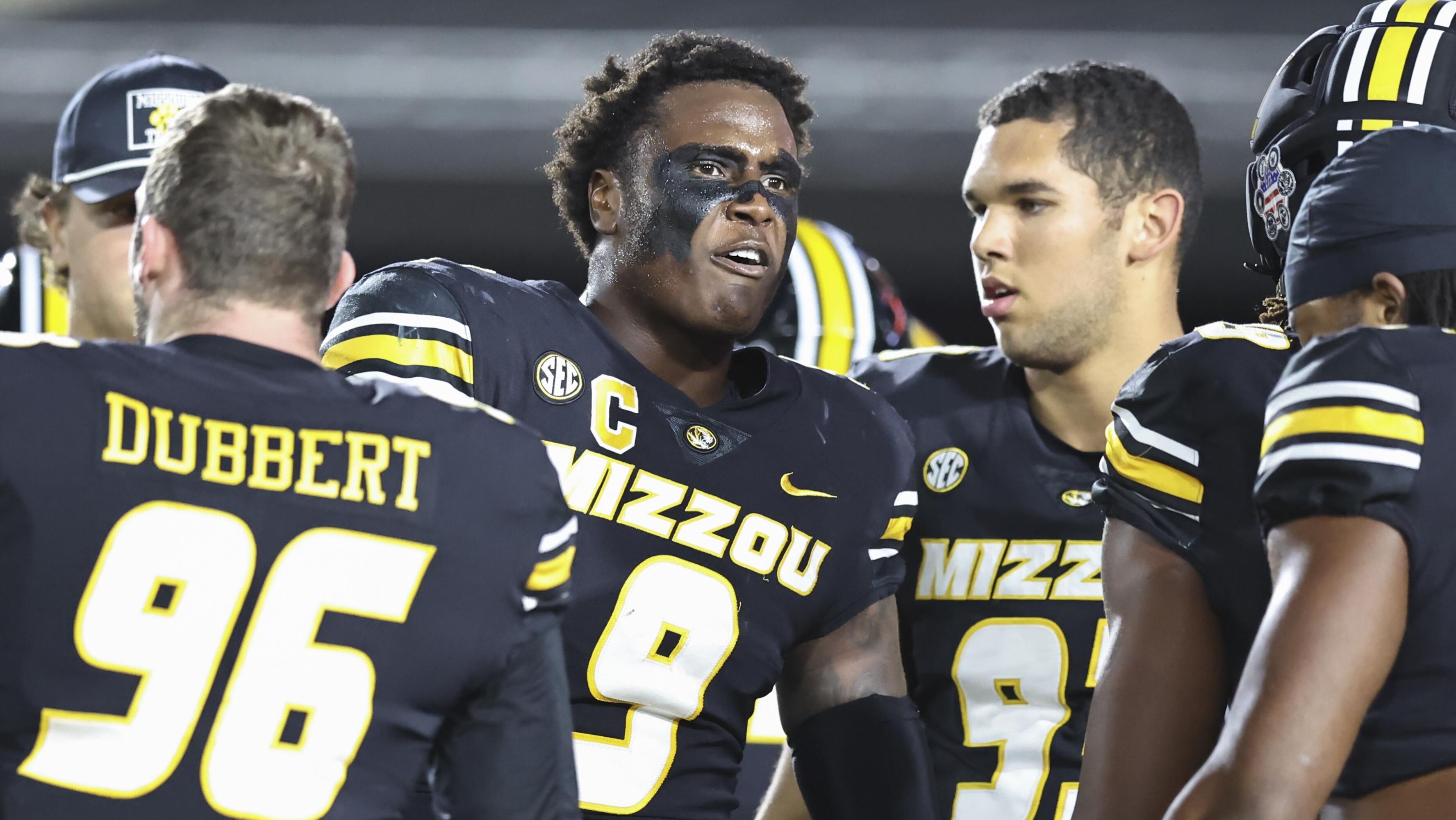 Ranking Top 2026 Uncommitted CFB Recruits Heading into Early Signing Day
