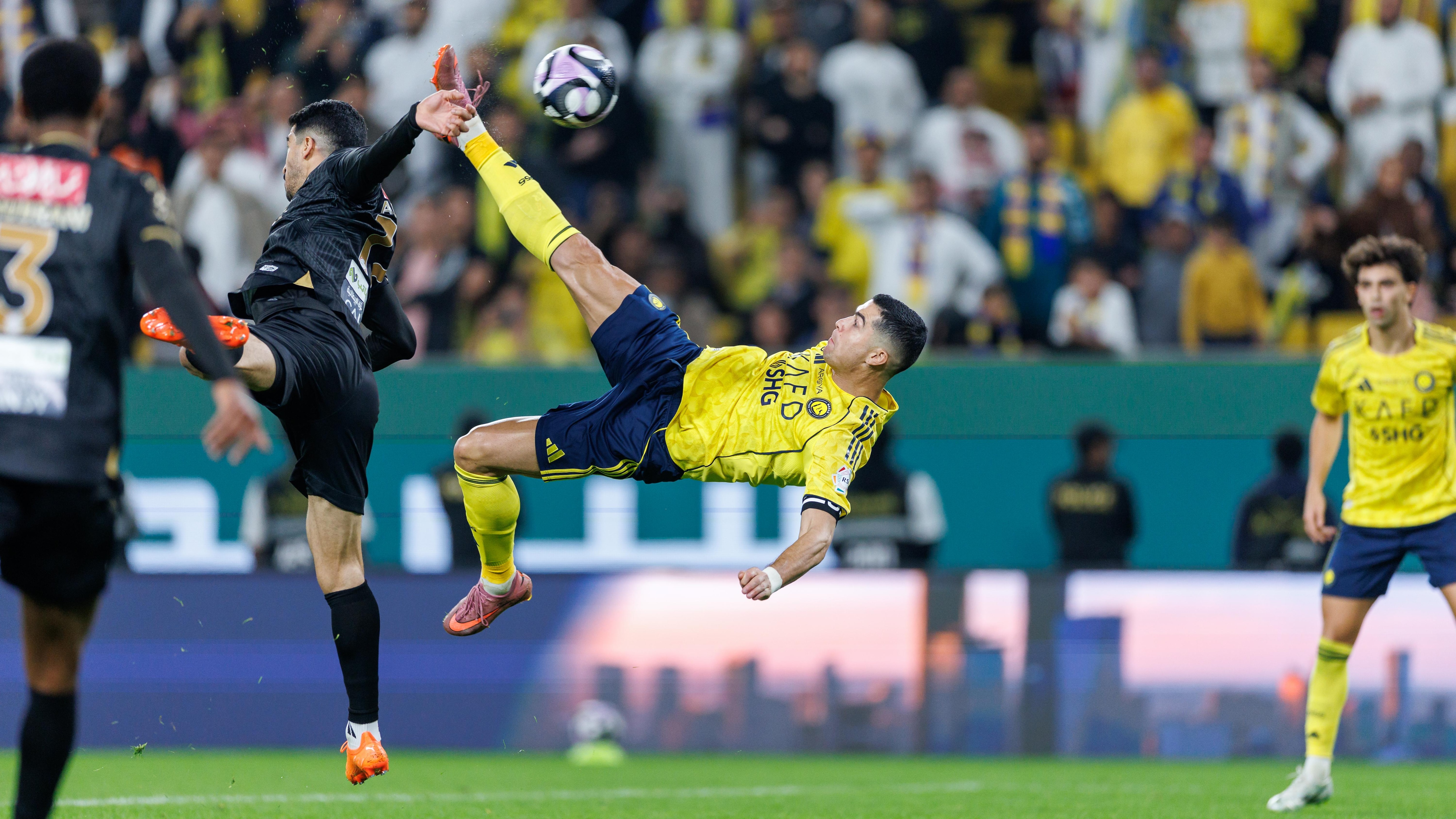 Watch Cristiano Ronaldo Bicycle Kick to Score Goal for Al-Nassr vs. Al ...