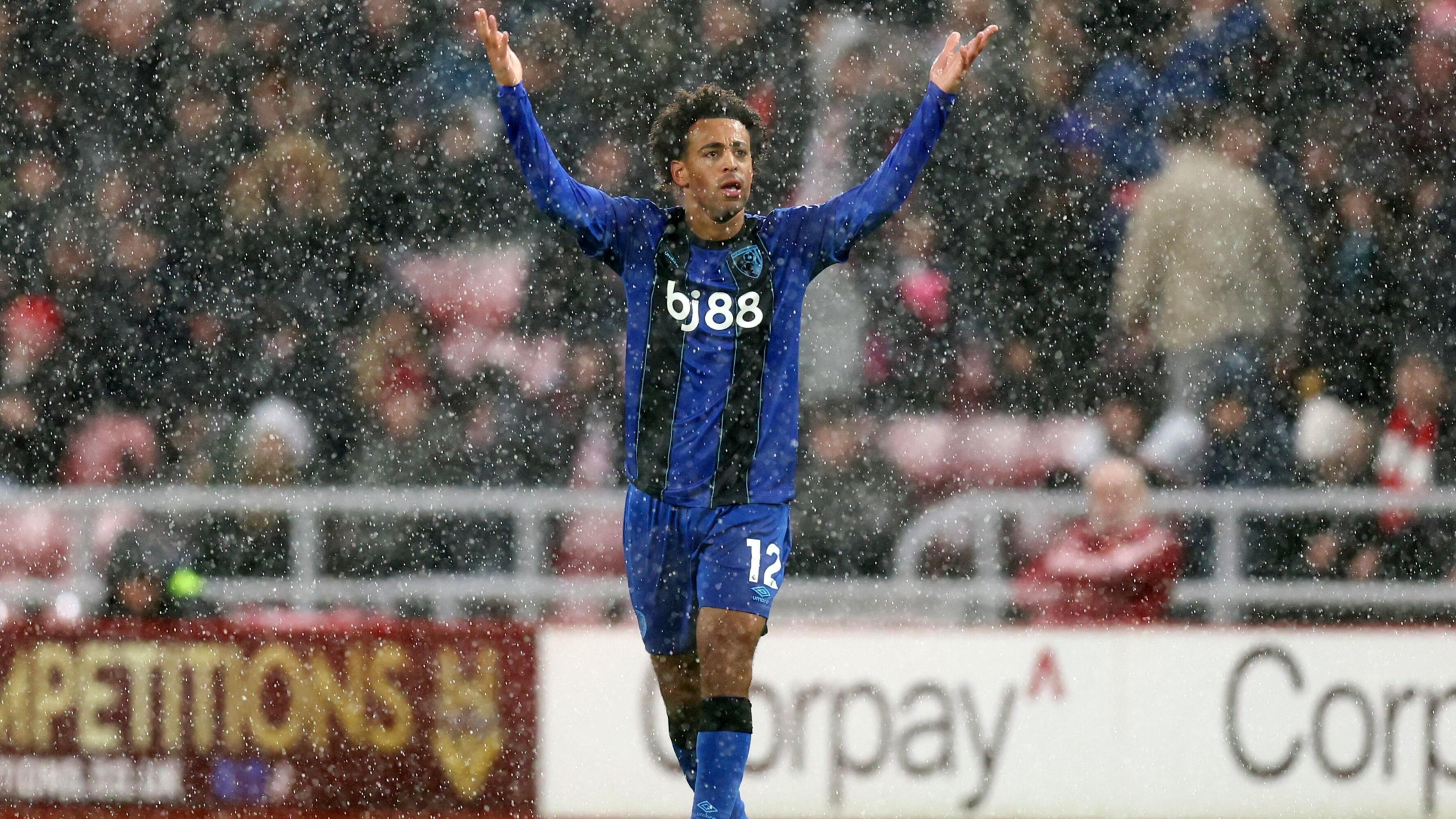 USMNT's Tyler Adams Scores Absurd Long-Distance Goal in Viral EPL Video