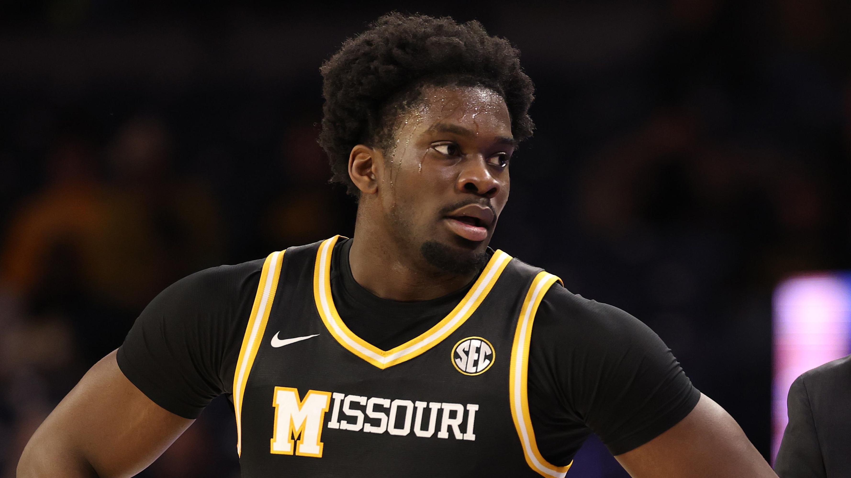 Missouri's Annor Boateng Stretchered Off Court with Injury After Taking ...