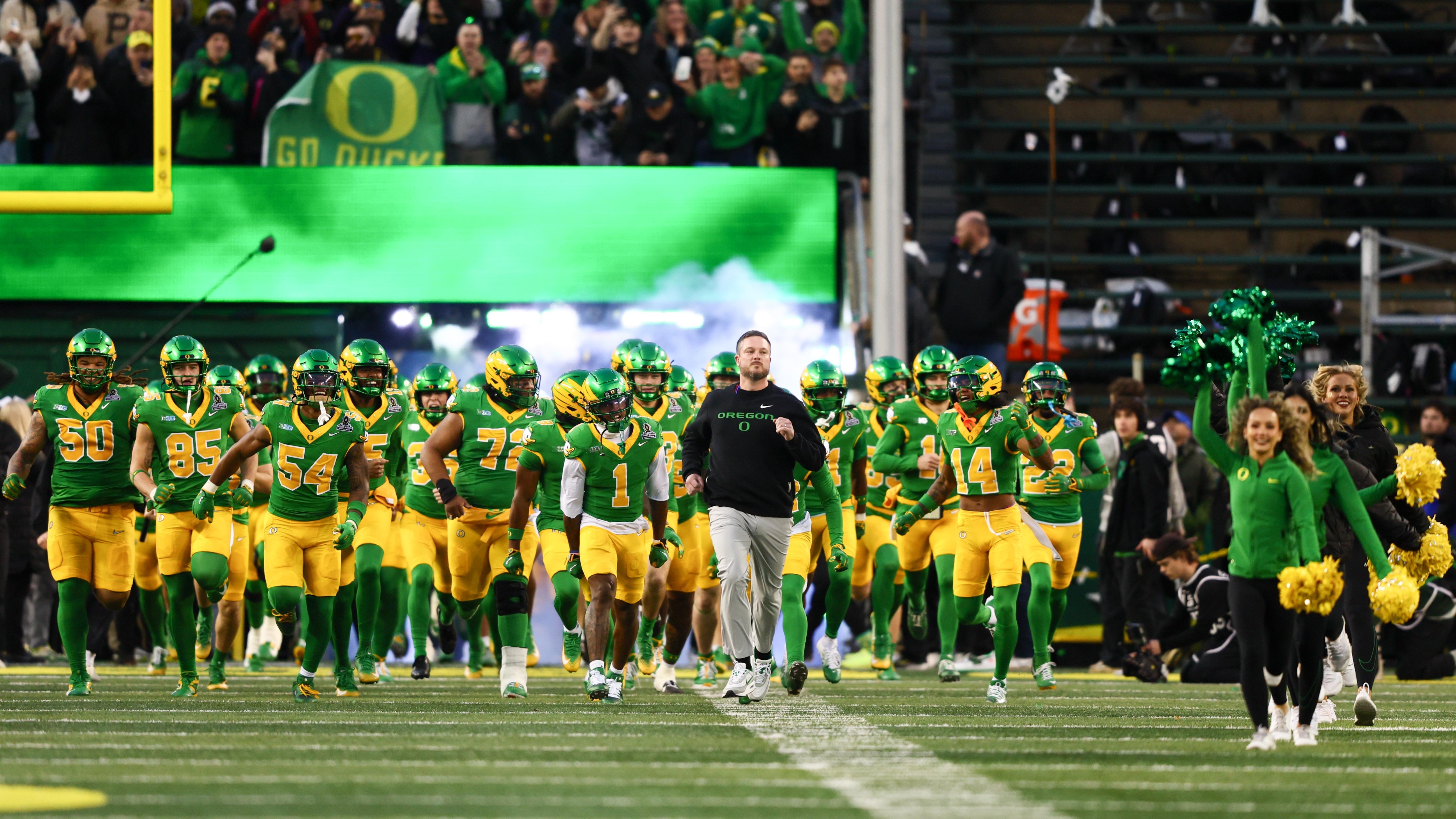Oregon Unveils Photos of Uniforms for Game vs. Texas Tech in 2025 CFP Bracket
