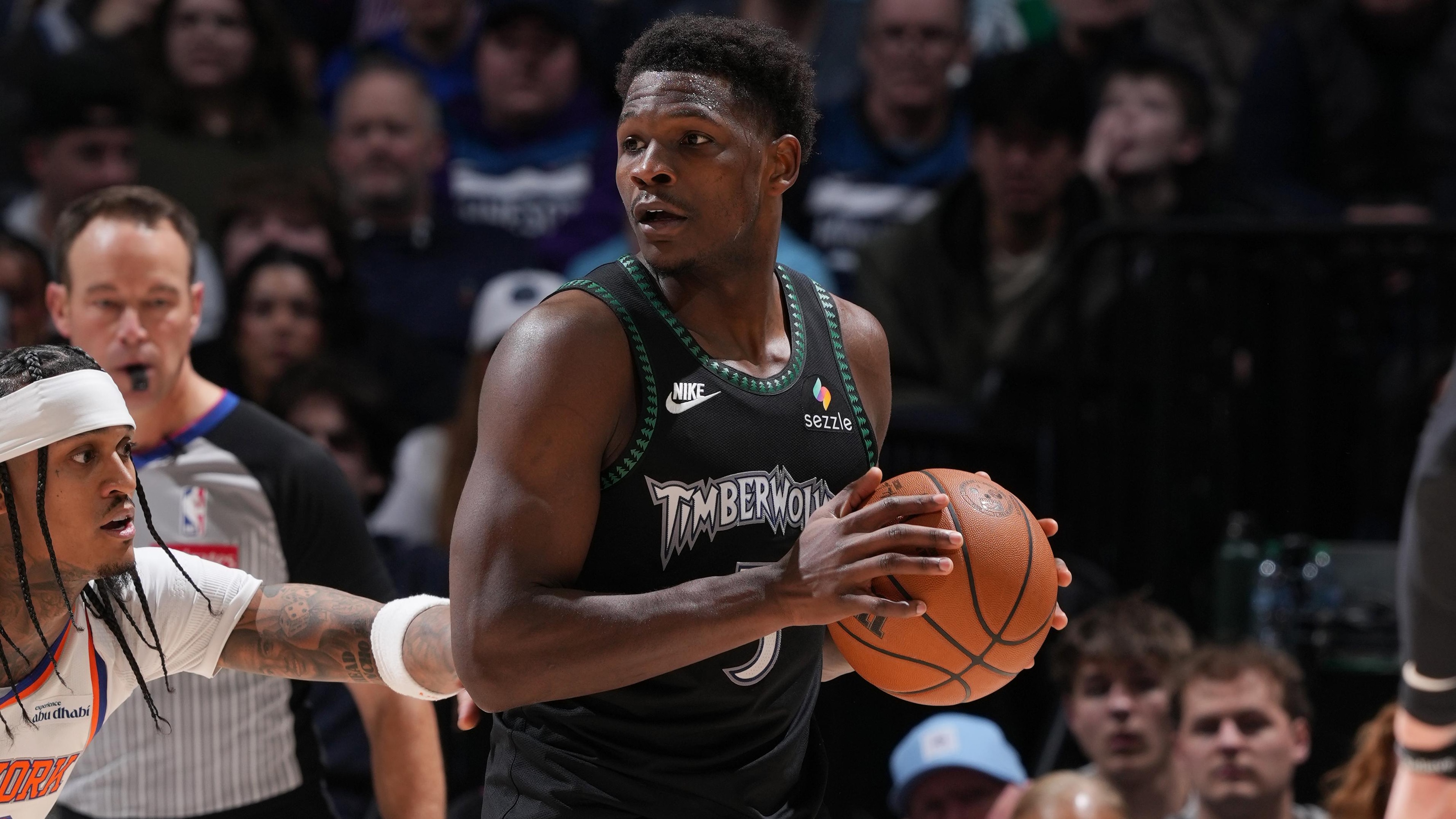 Anthony Edwards, Julius Randle Thrill NBA Fans as T-Wolves Beat KAT, Knicks