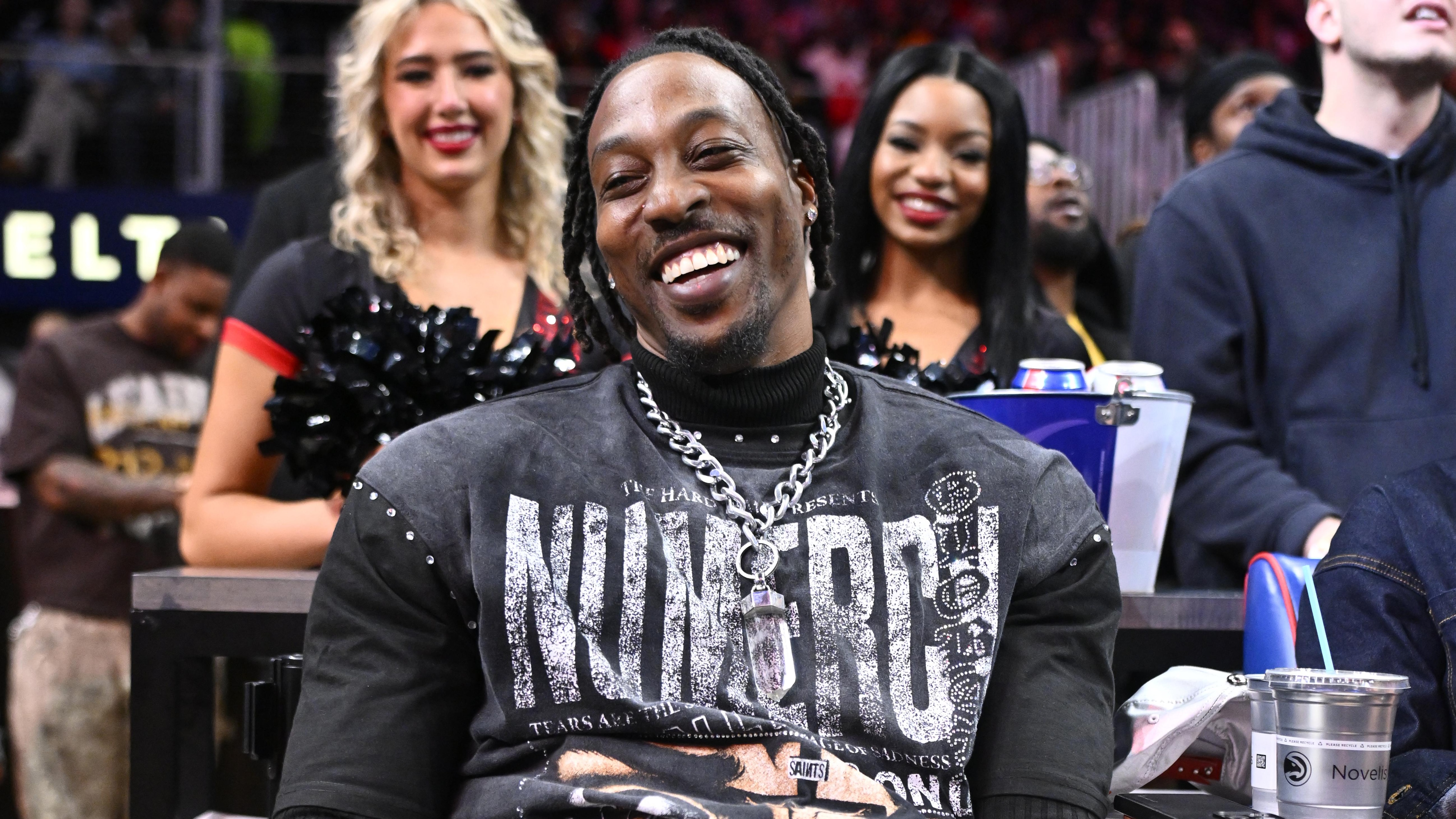 Dwight Howard, WWE's Bella Twins Compete in MrBeast's $1M Celebrity ...