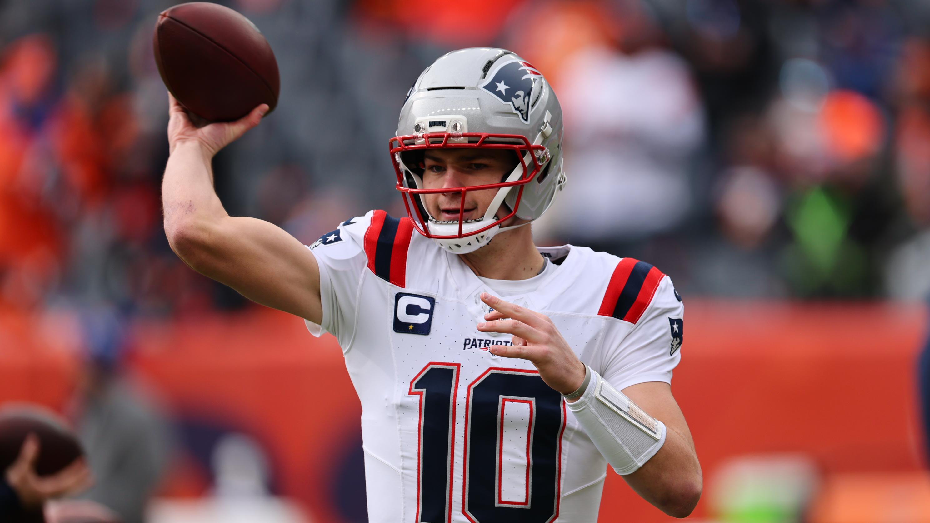 Patriots Reveal Uniform Color Combo for Super Bowl 60 vs. Seahawks in ...