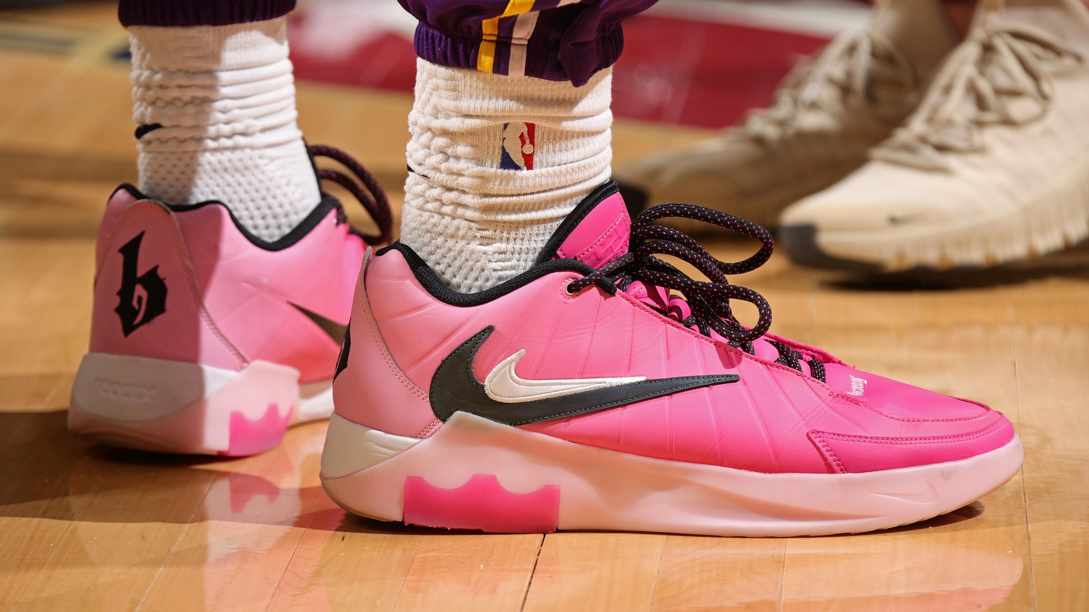 Bronny James Debuts Signature Nike Logo in Photo as LeBron, Lakers Face ...