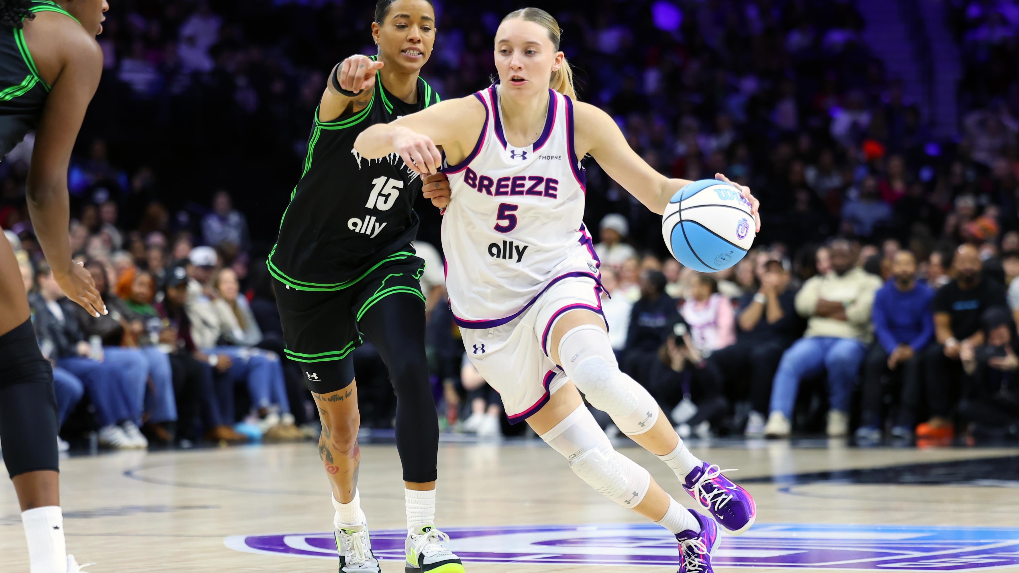 Paige Bueckers Shines as Breeze Beat Chelsea Gray, Rose in 2026 ...