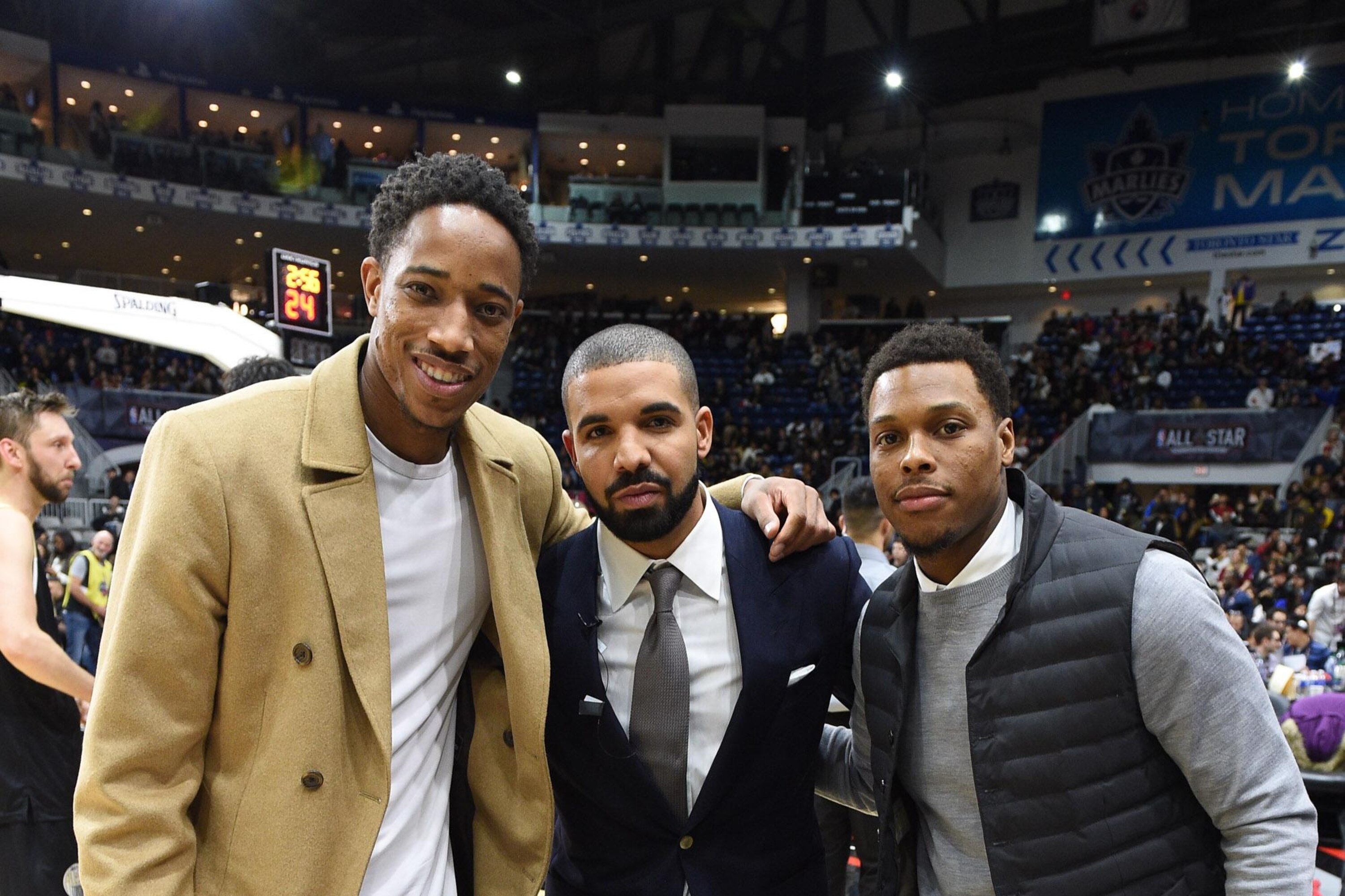 Video: Drake Throws DeMar DeRozan Raptors Jersey Off Stage Amid Kendrick Lamar Beef